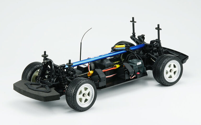 Carisma 1/8 M48S Nissan Skyline GT-R Nismo R32 RTR | RC Newb