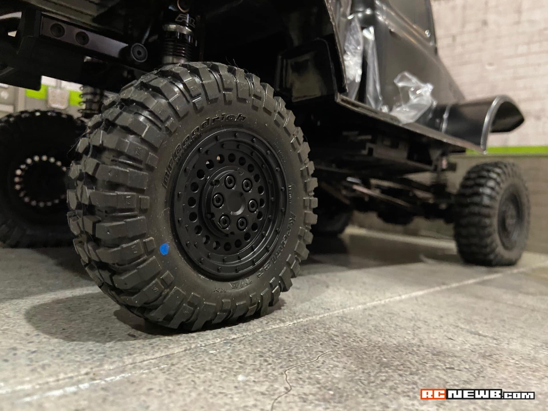 Review: Pro-Line Carbine 1.9" Internal Bead-Loc Wheels | RC Newb