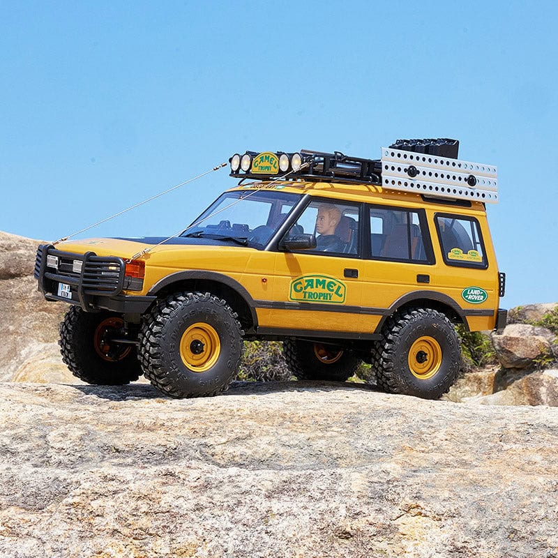 FMS FCX10 Land Rover Camel Trophy Edition - Video | RC Newb