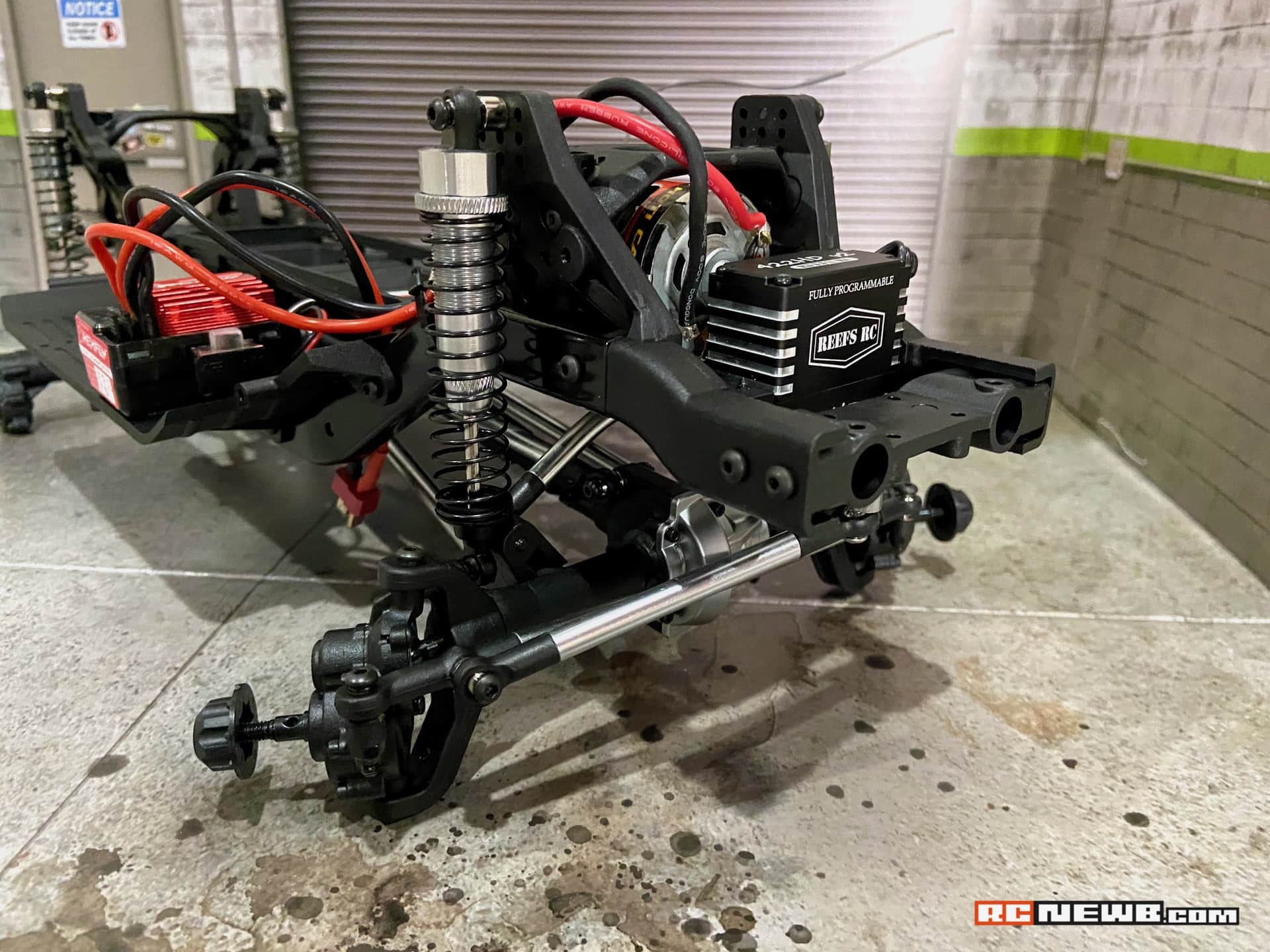 Review: REEF's RC 422HD V2 Steering Servo | RC Newb